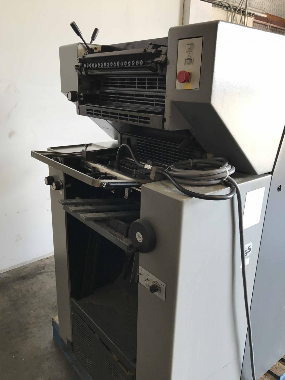 Lot #17: Heidelberg QM 46-2 Quickmaster Two Color Press and Conveyor ...